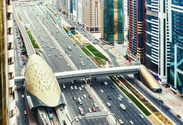 두바이, '스카이 포드' 대중 교통 시스템 개발